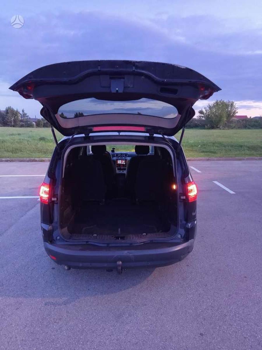 Blue Ford S-Max 2011 in Panevezys, with an engine capacity of 2.00 L and mileage of 260 thousand km for 3300 €, photo 10 on AUTOMOTO.COM.LV
