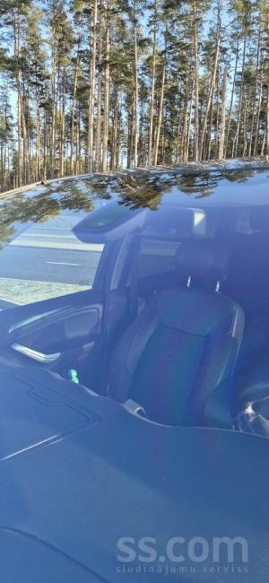 Blue Ford S-Max 2012 in Riga, with an engine capacity of 1.60 L and mileage of 279 thousand km for 3200 €, photo 9 on AUTOMOTO.COM.LV