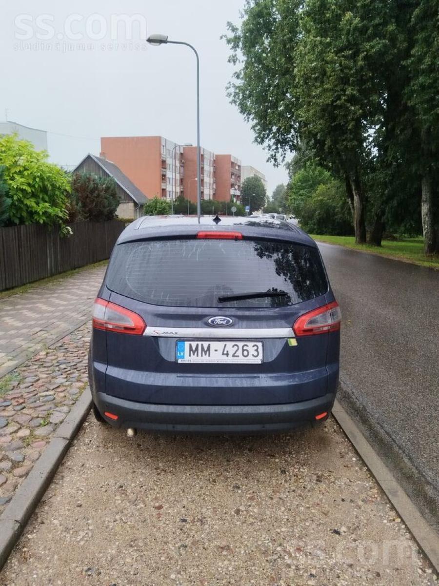 Blue Ford S-Max 2013 in Kuldiga, with an engine capacity of 2.00 L and mileage of 278 thousand km for 3850 €, photo 5 on AUTOMOTO.COM.LV