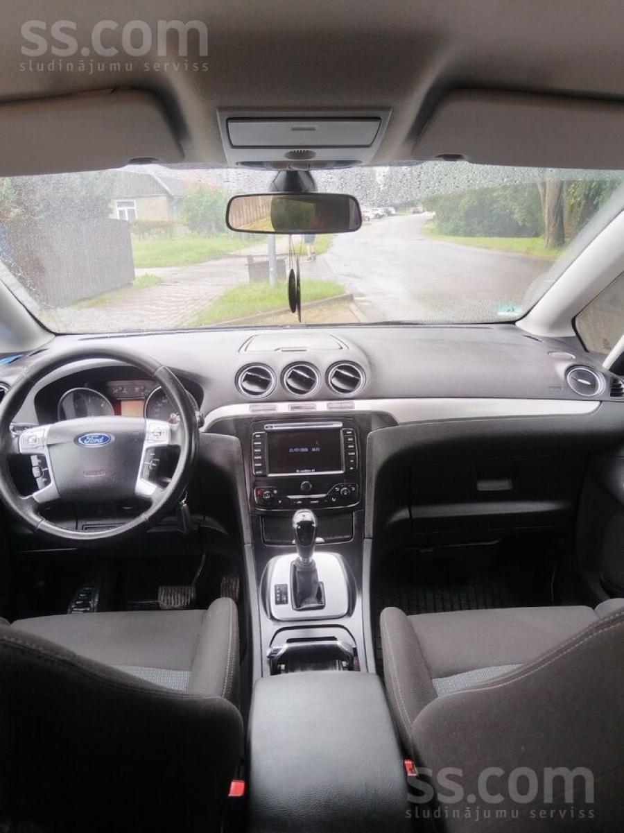 Blue Ford S-Max 2013 in Kuldiga, with an engine capacity of 2.00 L and mileage of 278 thousand km for 3850 €, photo 6 on AUTOMOTO.COM.LV