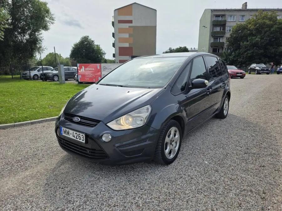Blue Ford S-Max 2013 in Ventspils, with an engine capacity of 2.00 L and mileage of 279 thousand km for 3890 €, photo 1 on AUTOMOTO.COM.LV