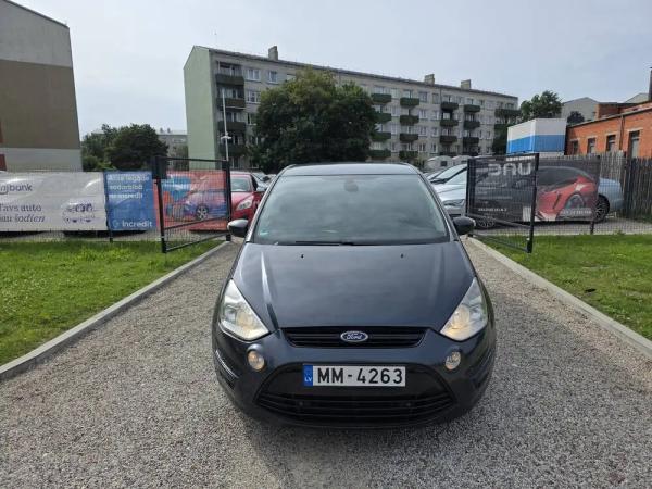 Blue Ford S-Max 2013 in Ventspils, with an engine capacity of 2.00 L and mileage of 279 thousand km for 3890 €, photo 2 on AUTOMOTO.COM.LV