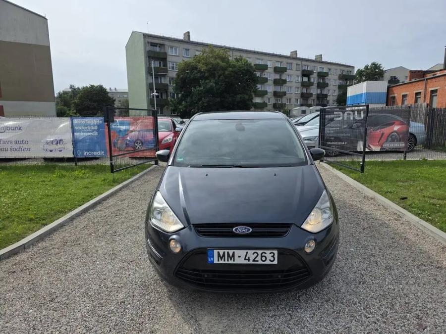 Blue Ford S-Max 2013 in Ventspils, with an engine capacity of 2.00 L and mileage of 279 thousand km for 3890 €, photo 3 on AUTOMOTO.COM.LV