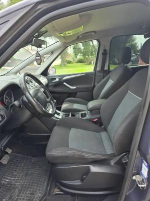 Blue Ford S-Max 2013 in Ventspils, with an engine capacity of 2.00 L and mileage of 279 thousand km for 3890 €, photo 10 on AUTOMOTO.COM.LV