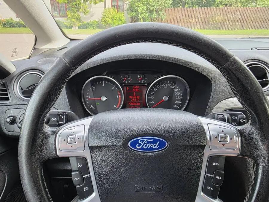 Blue Ford S-Max 2013 in Ventspils, with an engine capacity of 2.00 L and mileage of 279 thousand km for 3890 €, photo 12 on AUTOMOTO.COM.LV