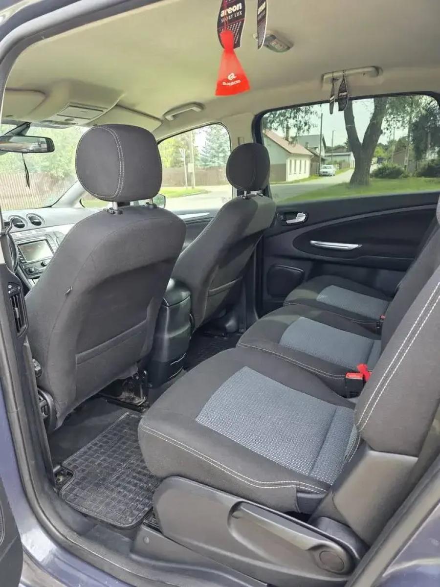 Blue Ford S-Max 2013 in Ventspils, with an engine capacity of 2.00 L and mileage of 279 thousand km for 3890 €, photo 16 on AUTOMOTO.COM.LV