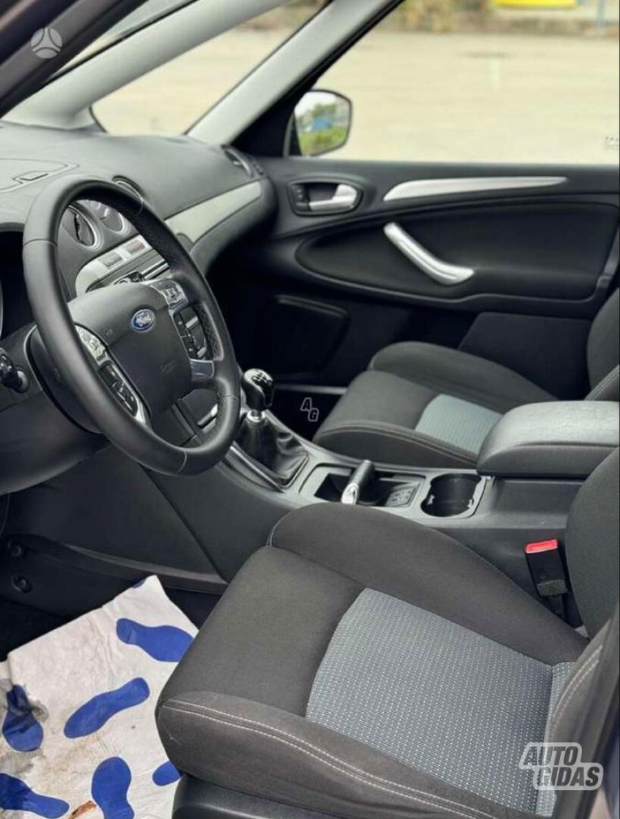 Zils Ford S-Max 2014 Viļņa, ar dzinēja tilpumu 2.00 L un nobraukumu 302 tūkst. km par 6550 €, foto 30 vietnē AUTOMOTO.COM.LV