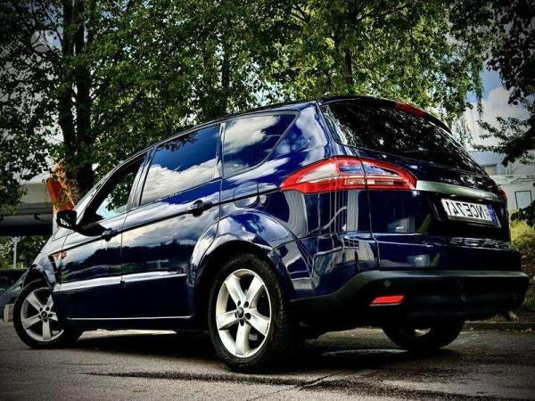Zils Ford S-Max 2014 Viļņa, ar dzinēja tilpumu 2.00 L un nobraukumu 301 tūkst. km par 6950 €, foto 1 vietnē AUTOMOTO.COM.LV
