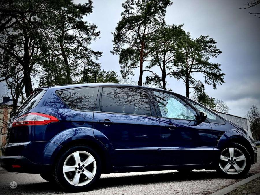Zils Ford S-Max 2014 Viļņa, ar dzinēja tilpumu 2.00 L un nobraukumu 301 tūkst. km par 6950 €, foto 3 vietnē AUTOMOTO.COM.LV