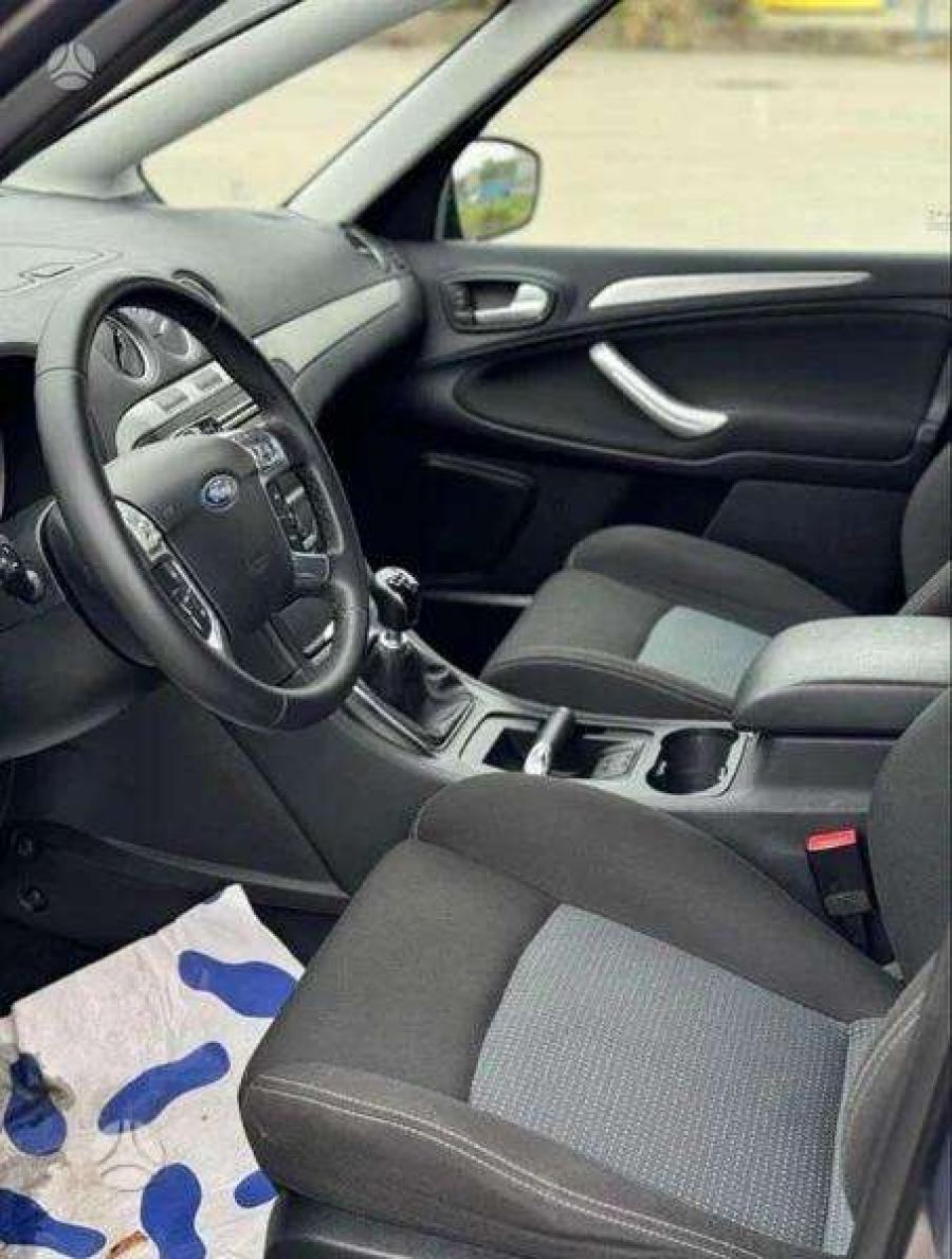 Blue Ford S-Max 2014 in Vilnius, with an engine capacity of 2.00 L and mileage of 301 thousand km for 6999 €, photo 15 on AUTOMOTO.COM.LV