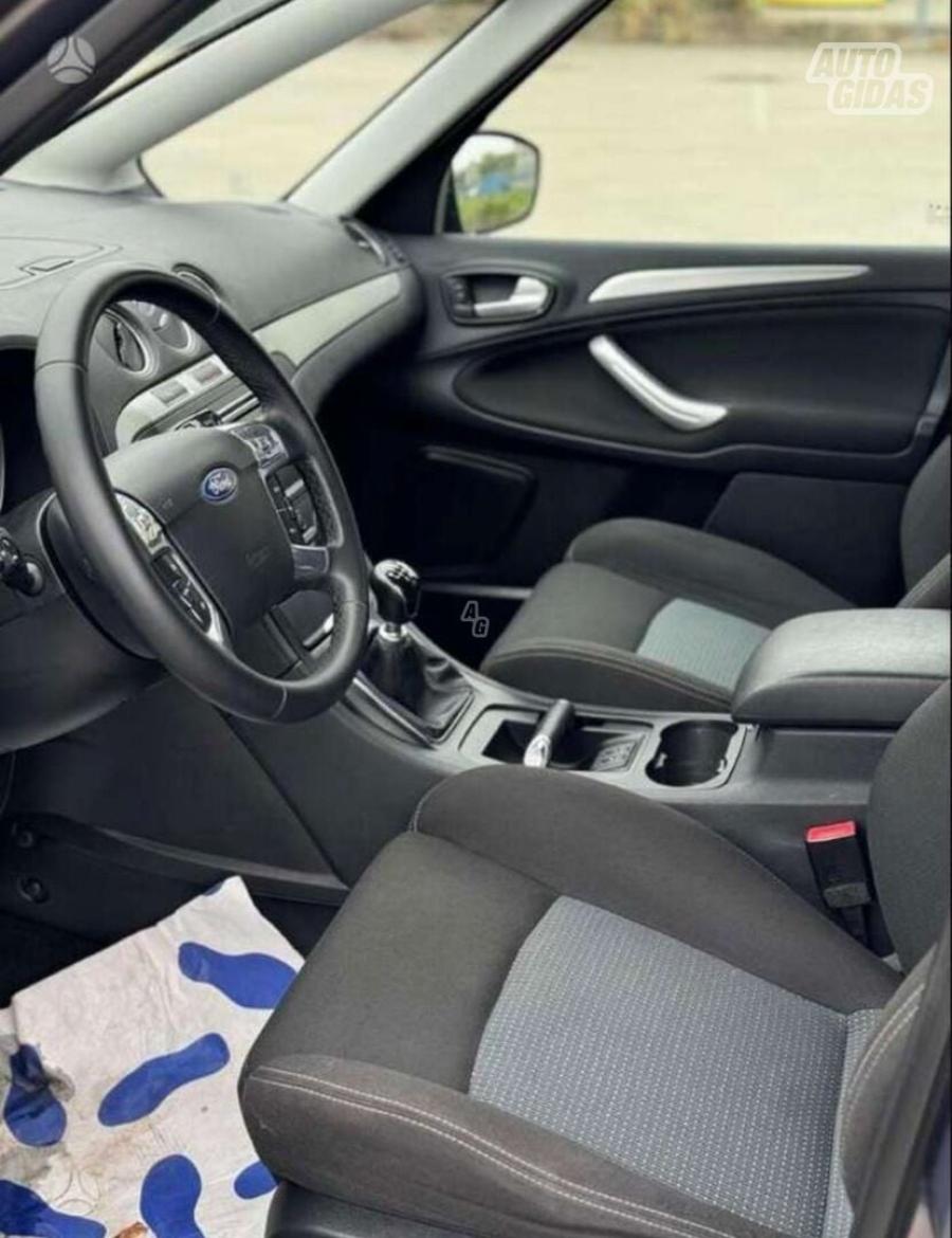 Zils Ford S-Max 2014 Alīta, ar dzinēja tilpumu 2.00 L un nobraukumu 298 tūkst. km par 5099 €, foto 31 vietnē AUTOMOTO.COM.LV