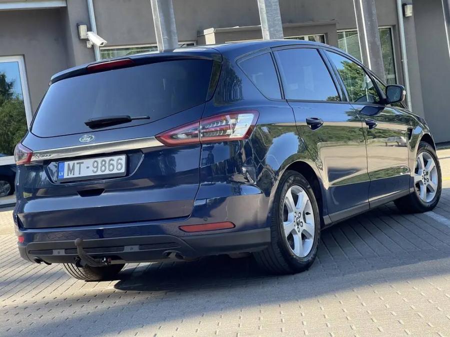 Blue Ford S-Max 2016 in Jurmala, with an engine capacity of 2.00 L and mileage of 249 thousand km for 6850 €, photo 5 on AUTOMOTO.COM.LV