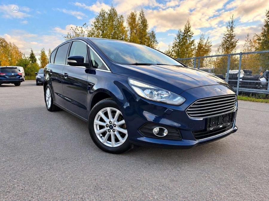 Blue Ford S-Max 2016 in Pakruojis, with an engine capacity of 2.00 L and mileage of 276 thousand km for 6200 €, photo 3 on AUTOMOTO.COM.LV