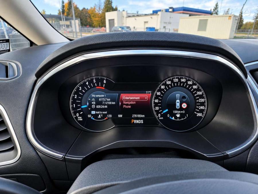 Blue Ford S-Max 2016 in Pakruojis, with an engine capacity of 2.00 L and mileage of 276 thousand km for 6200 €, photo 13 on AUTOMOTO.COM.LV