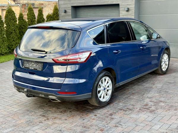 Blue Ford S-Max 2017 in Siauliai, with an engine capacity of 2.00 L and mileage of 207 thousand km for 9000 €, photo 5 on AUTOMOTO.COM.LV