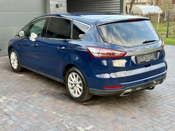 Blue Ford S-Max 2017 in Siauliai, with an engine capacity of 2.00 L and mileage of 207 thousand km for 9000 €, photo 4 on AUTOMOTO.COM.LV