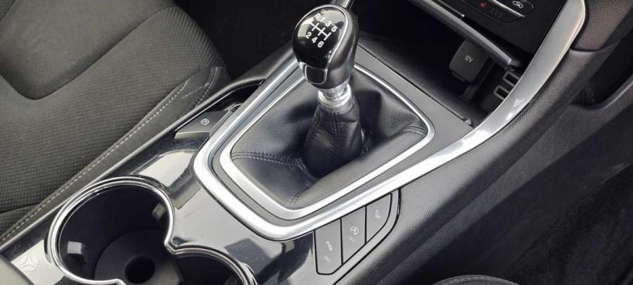 Blue Ford S-Max 2017 in Utena, with an engine capacity of 1.50 L and mileage of 186 thousand km for 8150 €, photo 22 on AUTOMOTO.COM.LV