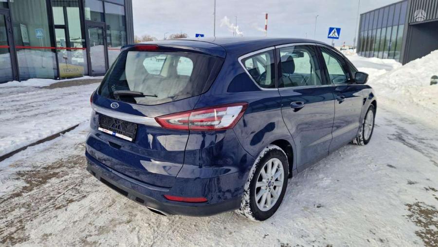 Blue Ford S-Max 2018 in Siauliai, with an engine capacity of 2.00 L and mileage of 210 thousand km for 9950 €, photo 4 on AUTOMOTO.COM.LV