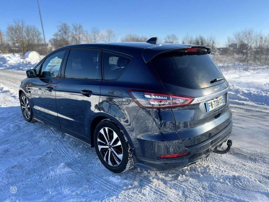 Blue Ford S-Max 2020 in Panevezys, with an engine capacity of 2.00 L and mileage of 262 thousand km for 11500 €, photo 7 on AUTOMOTO.COM.LV