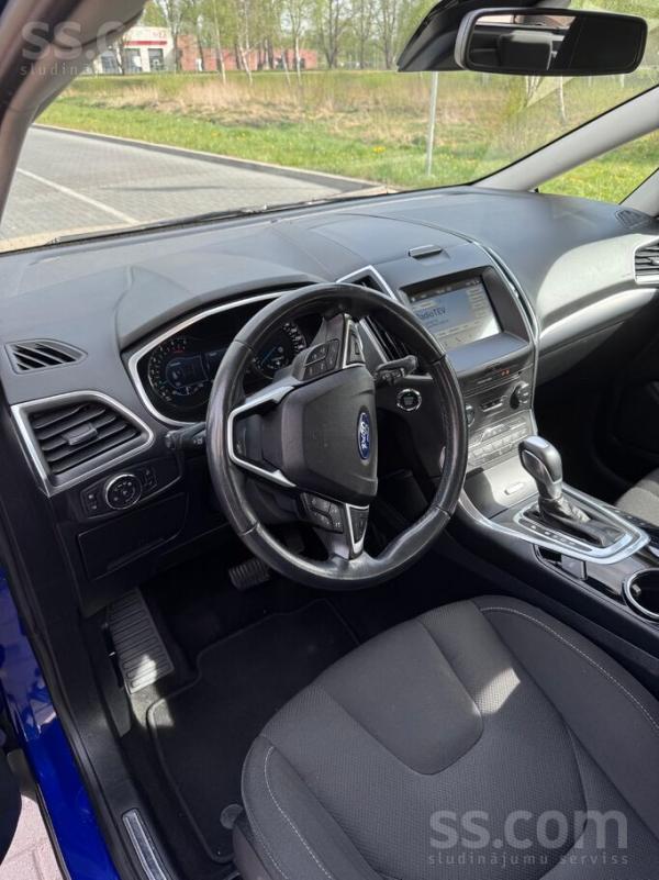 Blue Ford S-Max 2017 in Kuldiga, with an engine capacity of 2.00 L and mileage of 253 thousand km for 10800 €, photo 7 on AUTOMOTO.COM.LV