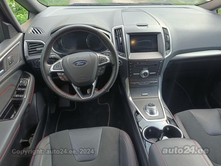 Zils Ford S-Max 2023 Tallina, ar dzinēja tilpumu 2.50 L un nobraukumu 33 tūkst. km par 34500 €, foto 14 vietnē AUTOMOTO.COM.LV