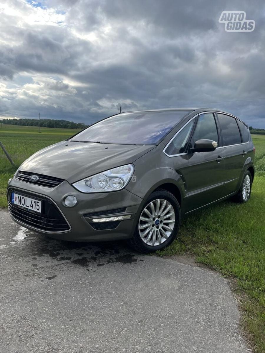 Brown Ford S-Max 2011 in Kelme, with an engine capacity of 2.00 L and mileage of 311 thousand km for 2600 €, photo 1 on AUTOMOTO.COM.LV