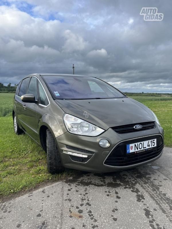Brown Ford S-Max 2011 in Kelme, with an engine capacity of 2.00 L and mileage of 311 thousand km for 2600 €, photo 2 on AUTOMOTO.COM.LV