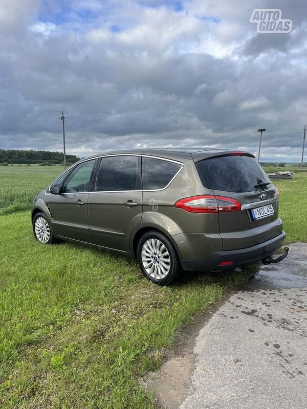 Brown Ford S-Max 2011 in Kelme, with an engine capacity of 2.00 L and mileage of 311 thousand km for 2600 €, photo 4 on AUTOMOTO.COM.LV