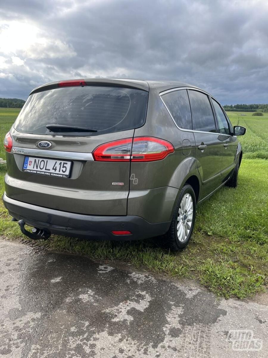 Brown Ford S-Max 2011 in Kelme, with an engine capacity of 2.00 L and mileage of 311 thousand km for 2600 €, photo 7 on AUTOMOTO.COM.LV