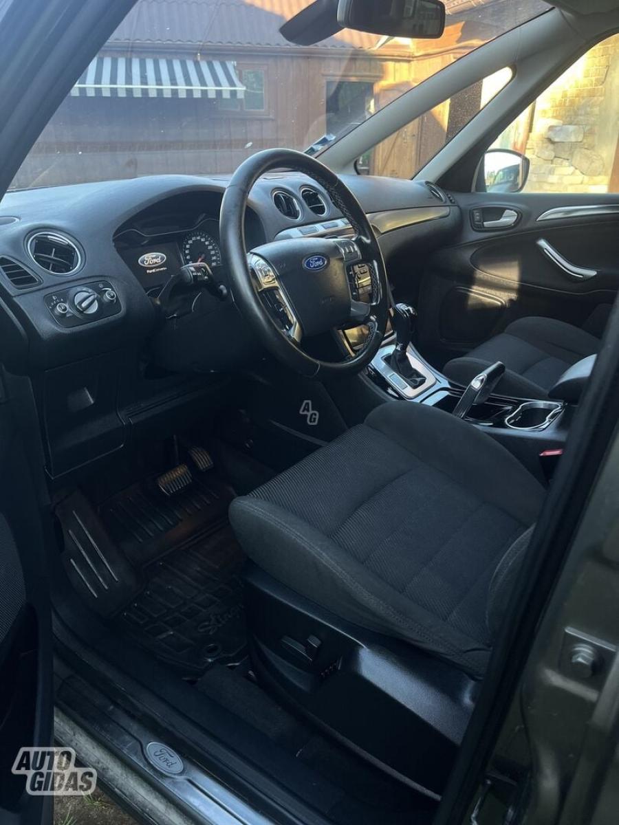 Brown Ford S-Max 2011 in Kelme, with an engine capacity of 2.00 L and mileage of 311 thousand km for 2600 €, photo 13 on AUTOMOTO.COM.LV