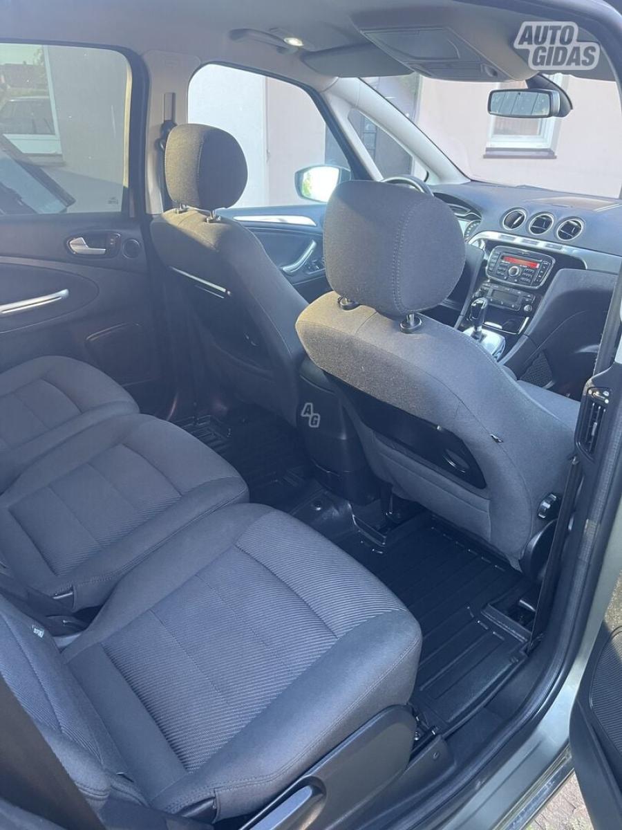 Brown Ford S-Max 2011 in Kelme, with an engine capacity of 2.00 L and mileage of 311 thousand km for 2600 €, photo 20 on AUTOMOTO.COM.LV