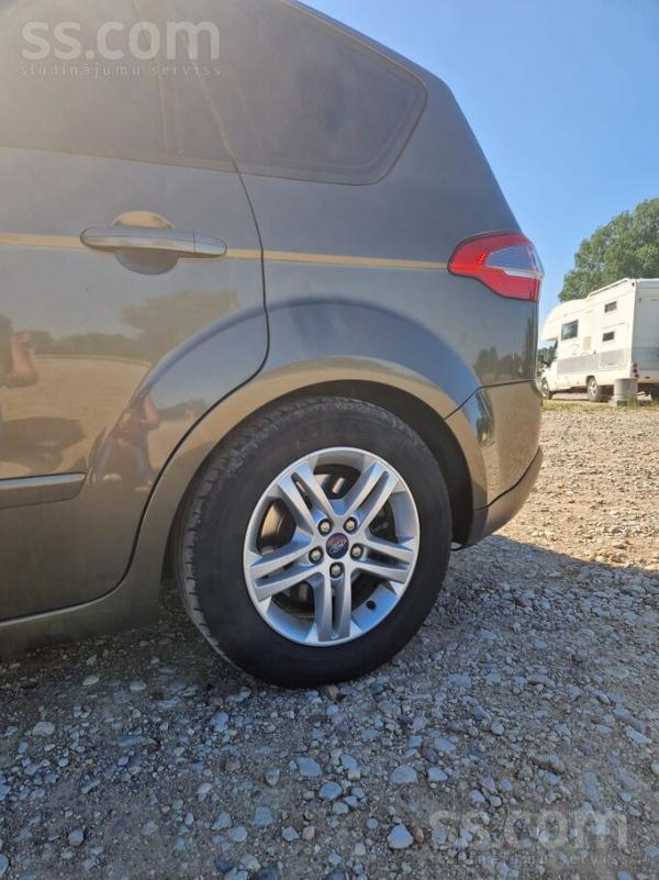 Brūns Ford S-Max 2011 Liepāja, ar dzinēja tilpumu 1.60 L un nobraukumu 293 tūkst. km par 5300 €, foto 5 vietnē AUTOMOTO.COM.LV