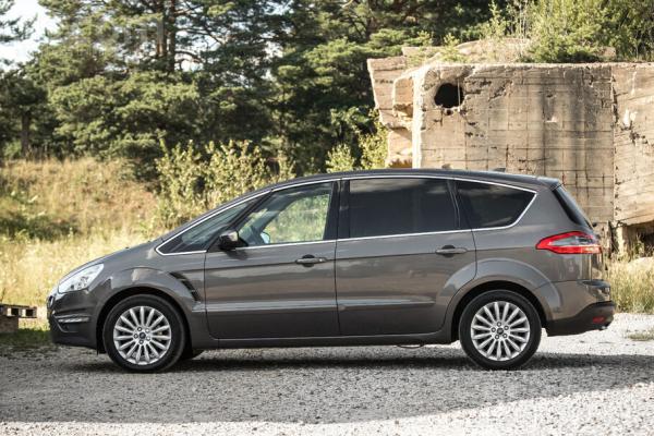 Brown Ford S-Max 2012 in Tukums, with an engine capacity of 1.60 L and mileage of 0 thousand km for 8000 €, photo 5 on AUTOMOTO.COM.LV