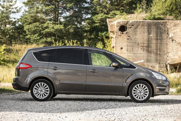 Brown Ford S-Max 2012 in Tukums, with an engine capacity of 1.60 L and mileage of 0 thousand km for 8000 €, photo 6 on AUTOMOTO.COM.LV