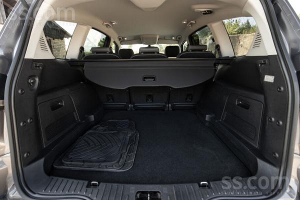 Brown Ford S-Max 2012 in Tukums, with an engine capacity of 1.60 L and mileage of 0 thousand km for 8000 €, photo 9 on AUTOMOTO.COM.LV