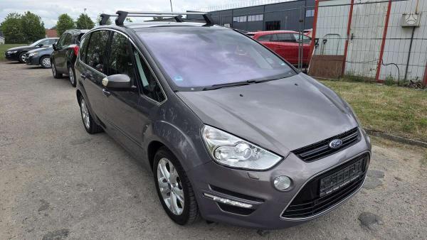 Brown Ford S-Max 2012 in Siauliai, with an engine capacity of 1.60 L and mileage of 208 thousand km for 5850 €, photo 7 on AUTOMOTO.COM.LV