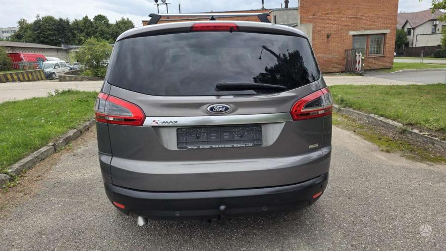 Brown Ford S-Max 2012 in Siauliai, with an engine capacity of 1.60 L and mileage of 209 thousand km for 5850 €, photo 5 on AUTOMOTO.COM.LV