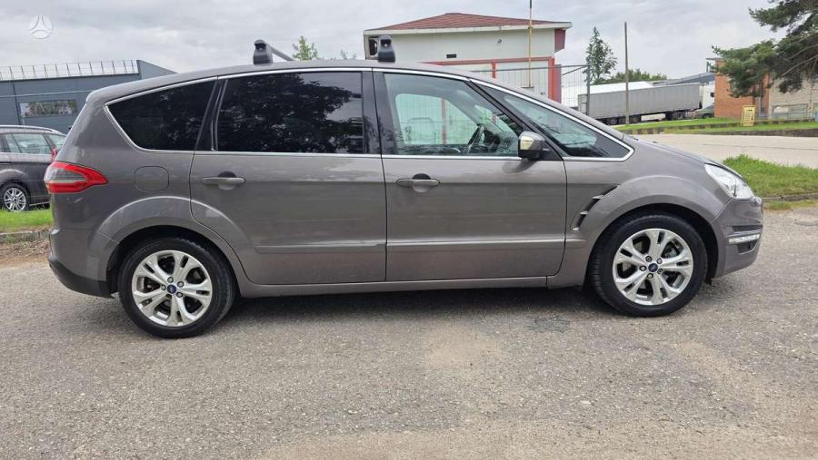 Brown Ford S-Max 2012 in Siauliai, with an engine capacity of 1.60 L and mileage of 209 thousand km for 5850 €, photo 7 on AUTOMOTO.COM.LV