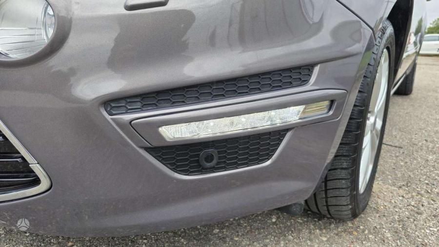 Brown Ford S-Max 2012 in Siauliai, with an engine capacity of 1.60 L and mileage of 209 thousand km for 5850 €, photo 12 on AUTOMOTO.COM.LV