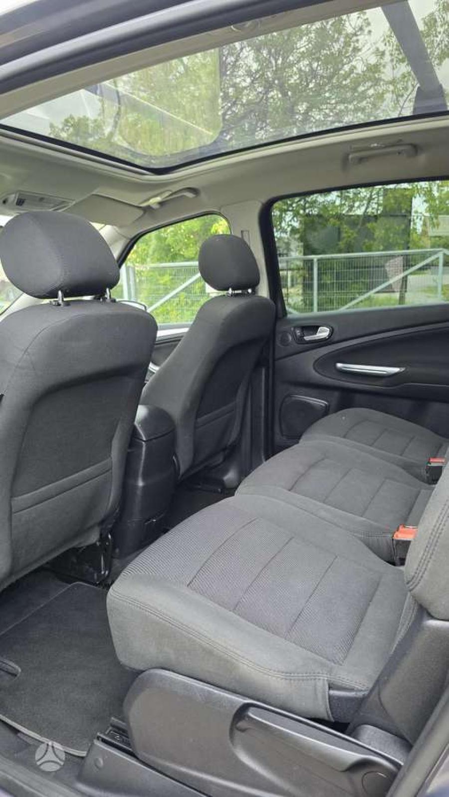 Brown Ford S-Max 2012 in Siauliai, with an engine capacity of 1.60 L and mileage of 209 thousand km for 5850 €, photo 32 on AUTOMOTO.COM.LV