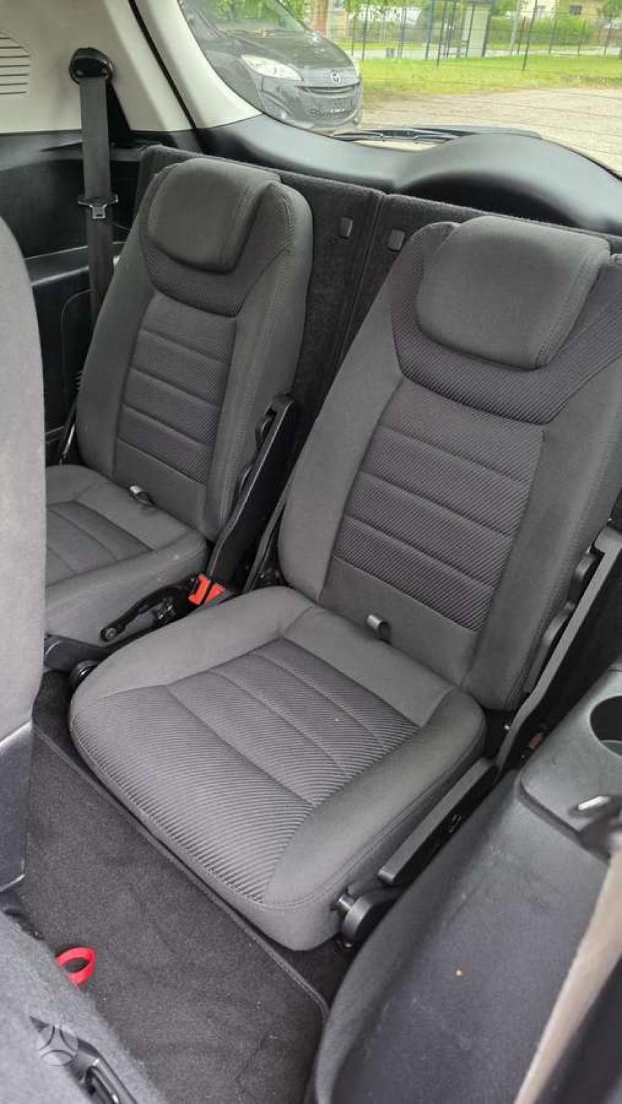 Brown Ford S-Max 2012 in Siauliai, with an engine capacity of 1.60 L and mileage of 209 thousand km for 5850 €, photo 34 on AUTOMOTO.COM.LV