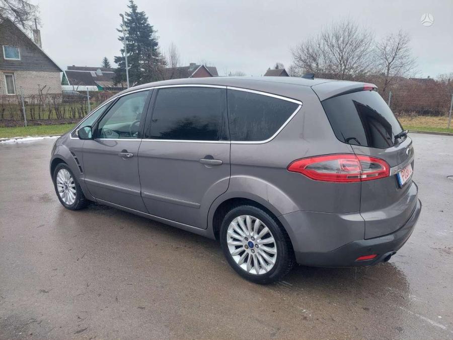 Brown Ford S-Max 2013 in Kretinga, with an engine capacity of 2.20 L and mileage of 220 thousand km for 6650 €, photo 5 on AUTOMOTO.COM.LV