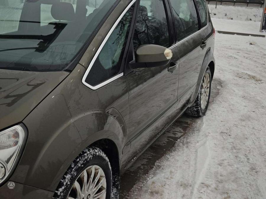 Brūns Ford S-Max 2013 Viļņa, ar dzinēja tilpumu 2.00 L un nobraukumu 305 tūkst. km par 1850 €, foto 14 vietnē AUTOMOTO.COM.LV