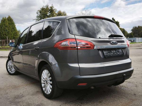 Ford S-Max 2013 in Prienai on AUTOMOTO.COM.LV Brown Ford S-Max 2013 in Prienai, with an engine capacity of 2.00 L and mileage of 283 thousand km for 4950 €, photo 4 on AUTOMOTO.COM.LV