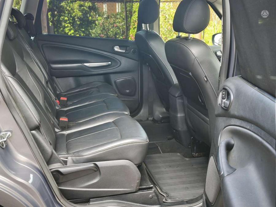 Brown Ford S-Max 2013 in Prienai, with an engine capacity of 2.00 L and mileage of 283 thousand km for 4950 €, photo 18 on AUTOMOTO.COM.LV