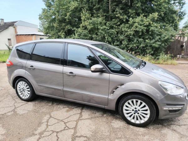 Brown Ford S-Max 2014 in Radviliskis, with an engine capacity of 2.00 L and mileage of 313 thousand km for 5350 €, photo 2 on AUTOMOTO.COM.LV
