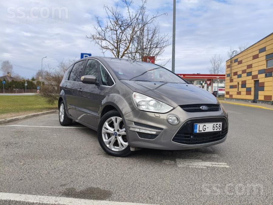 Brown Ford S-Max 2014 in Riga, with an engine capacity of 2.20 L and mileage of 246 thousand km for 5499 €, photo 1 on AUTOMOTO.COM.LV