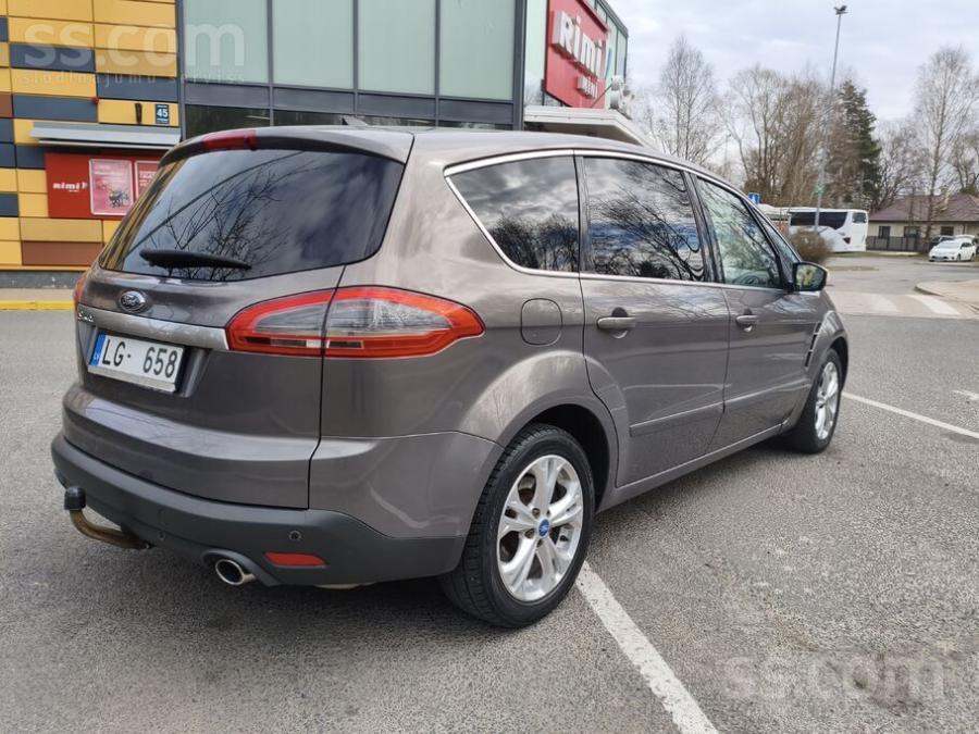Brown Ford S-Max 2014 in Riga, with an engine capacity of 2.20 L and mileage of 246 thousand km for 5499 €, photo 6 on AUTOMOTO.COM.LV