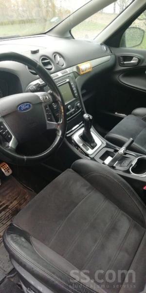 Brown Ford S-Max 2014 in Riga, with an engine capacity of 2.20 L and mileage of 246 thousand km for 5499 €, photo 10 on AUTOMOTO.COM.LV