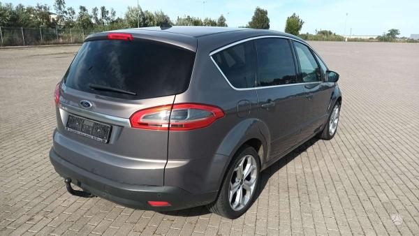 Ford S-Max 2014 in Marijampole on AUTOMOTO.COM.LV Brown Ford S-Max 2014 in Marijampole, with an engine capacity of 2.00 L and mileage of 240 thousand km for 5400 €, photo 5 on AUTOMOTO.COM.LV